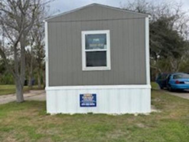 3 Br, 2 bath, Single Family 1545 N Lexington Blvd