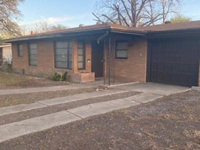 3 Br, 2 bath, Single Family 154 Greenhaven Dr