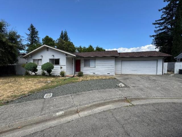 3 Br, 2 bath, Single Family 155 Foothill Ct