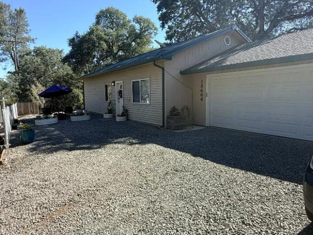 3 Br, 2 bath, Single Family 15664 31st Ave