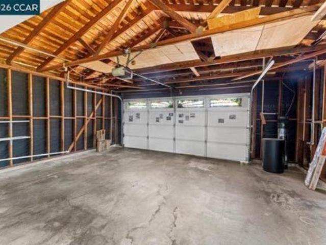 3 Br, 2 bath, Single Family 1566 Mann Dr