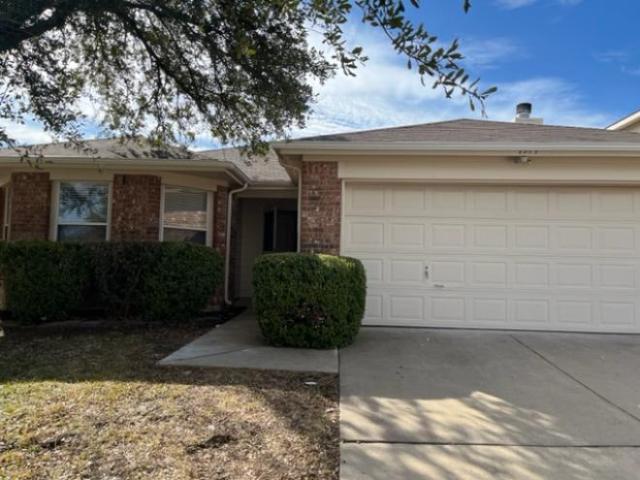 3 Br, 2 bath, Single Family 1579 Crown View Dr