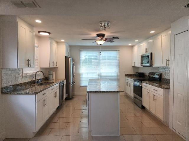3 Br, 2 bath, Single Family 1581 Lotus Path