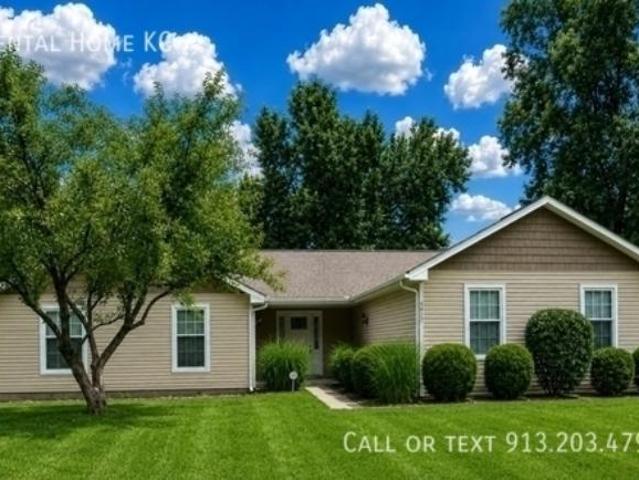 3 Br, 2 bath, Single Family 15917 W 153rd St
