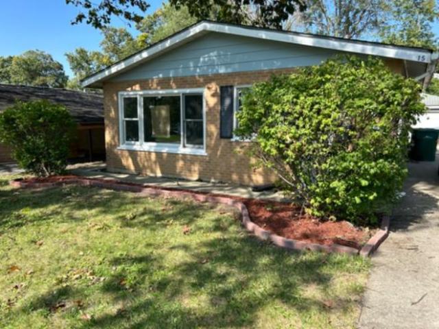 3 Br, 2 bath, Single Family 15 Norton Ave