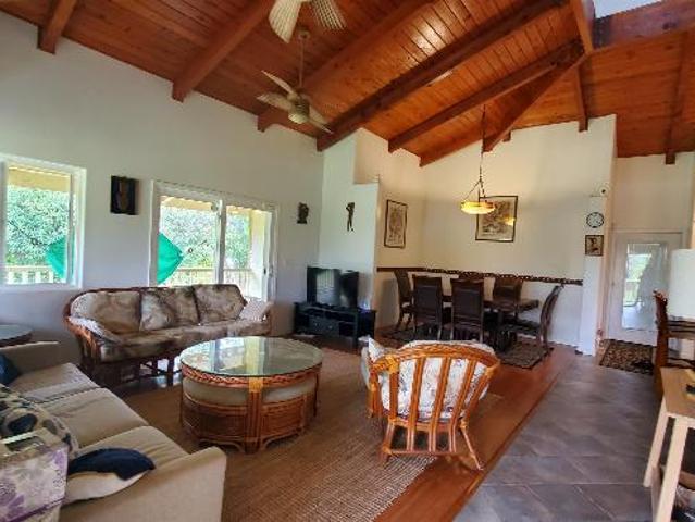 3 Br, 2 bath, Single Family 15 1551 Lokelani Avenue