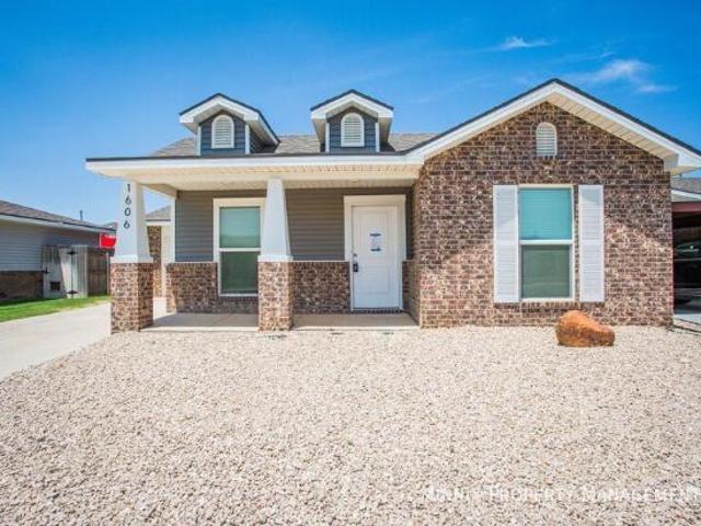 3 Br, 2 bath, Single Family 1606 134th St