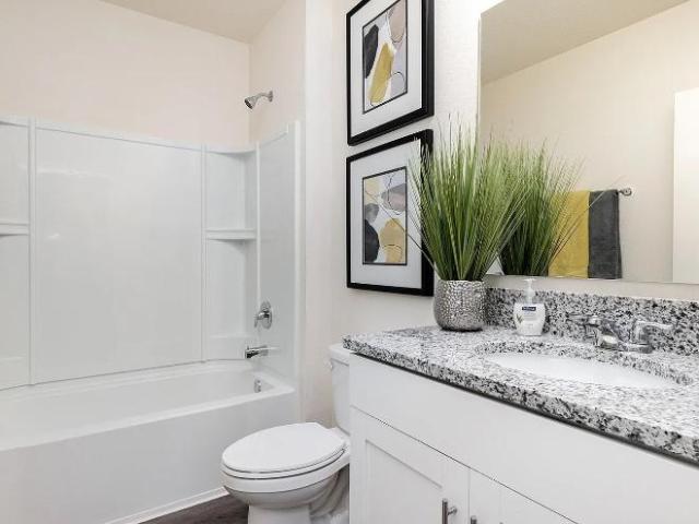 3 Br, 2 bath, Single Family 1607 Amalfi Dr
