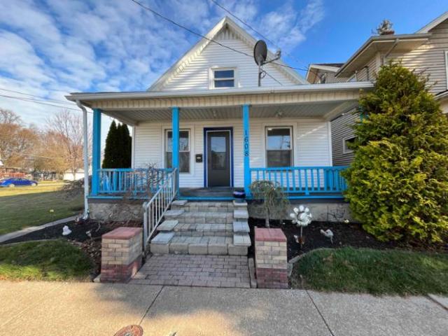 3 Br, 2 bath, Single Family 1608 Hayes Avenue