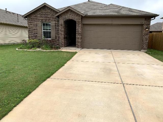 3 Br, 2 bath, Single Family 160 Cherry Blossom Dr