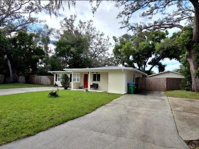 3 Br, 2 bath, Single Family 1610 Valencia St
