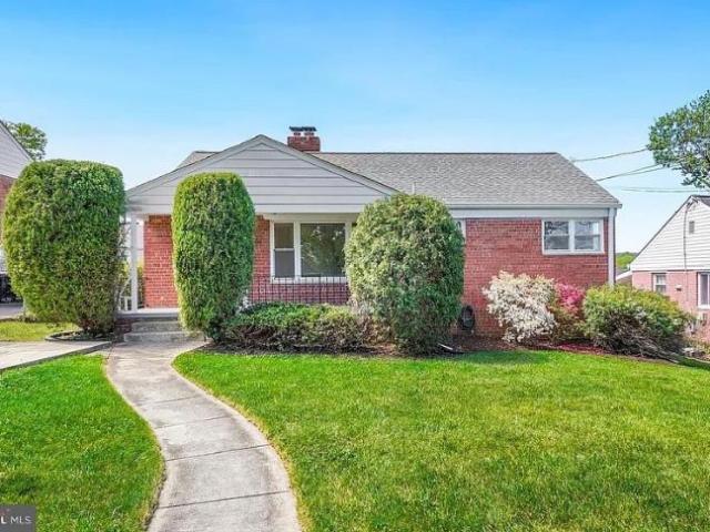 3 Br, 2 bath, Single Family 1615 Parham Pl