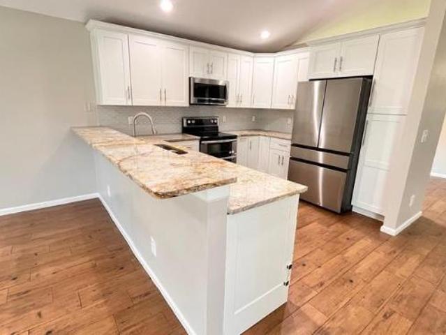 3 Br, 2 bath, Single Family 1627 Oak Berry Circle