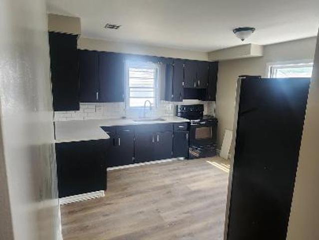 3 Br, 2 bath, Single Family 16329 S Lotus Dr