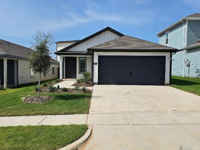3 Br, 2 bath, Single Family 1635 Blaire Dr