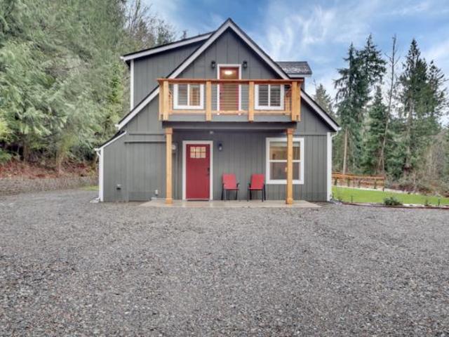 3 Br, 2 bath, Single Family 16517 280th Ave