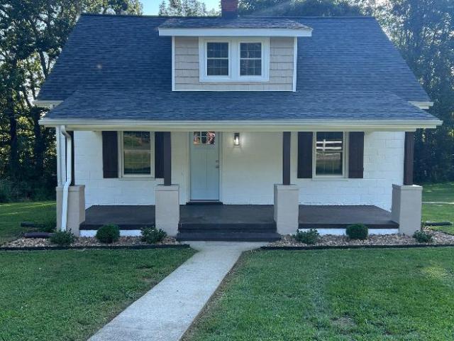 3 Br, 2 bath, Single Family 165 Snapps Mill Rd
