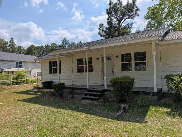 3 Br, 2 bath, Single Family 1670 W Massachusetts Ave