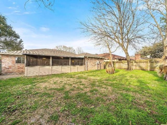 3 Br, 2 bath, Single Family 16727 Royal Mile Ln