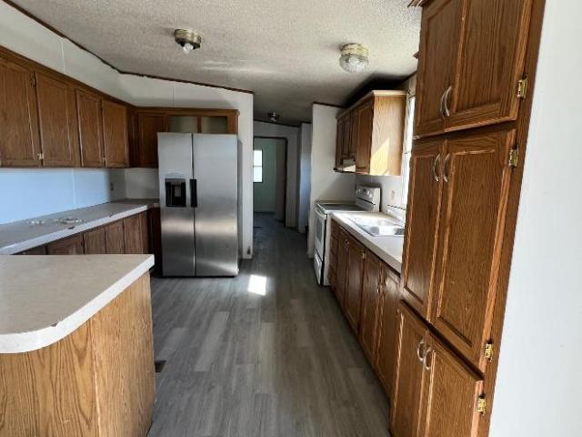 3 Br, 2 bath, Single Family 16841 Road 2 NW