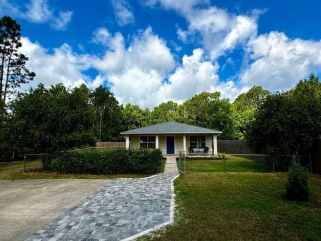 3 Br, 2 bath, Single Family 1698 County Road 214