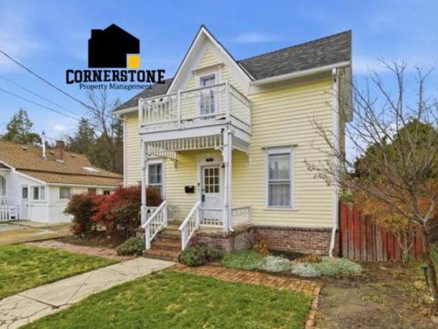3 Br, 2 bath, Single Family 173 Helman Street