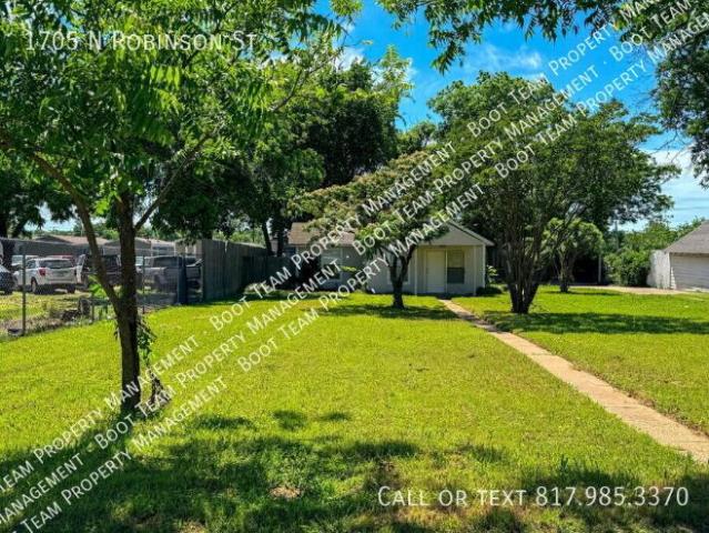 3 Br, 2 bath, Single Family 1705 N Robinson St