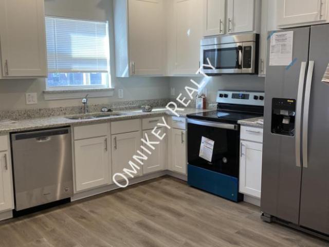 3 Br, 2 bath, Single Family 1709 Wright St