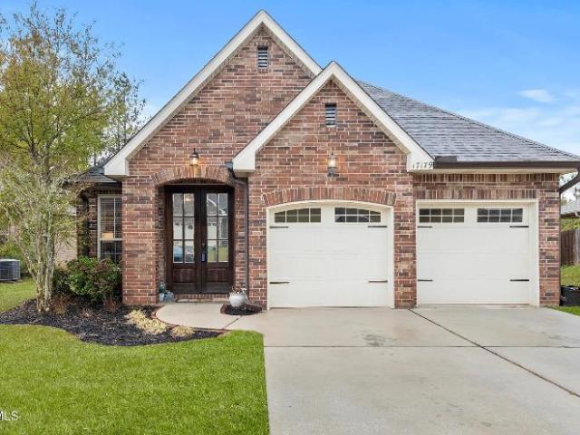 3 Br, 2 bath, Single Family 17179 Palm Ridge Dr
