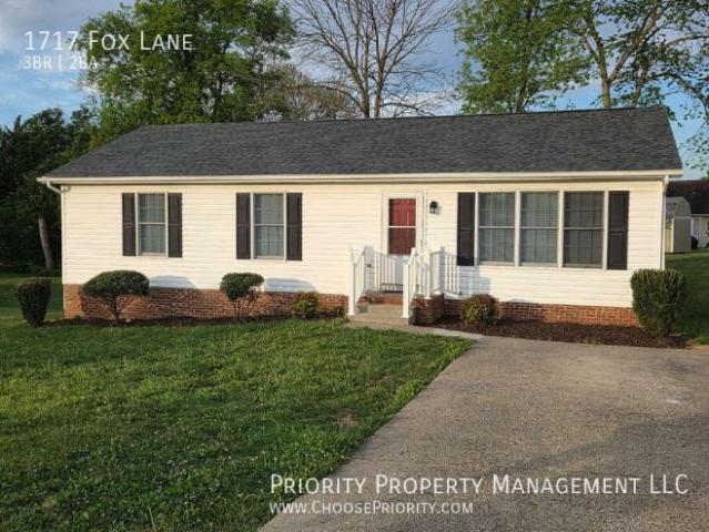3 Br, 2 bath, Single Family 1717 Fox Lane