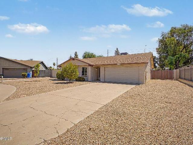 3 Br, 2 bath, Single Family 17213 N 35th Drive