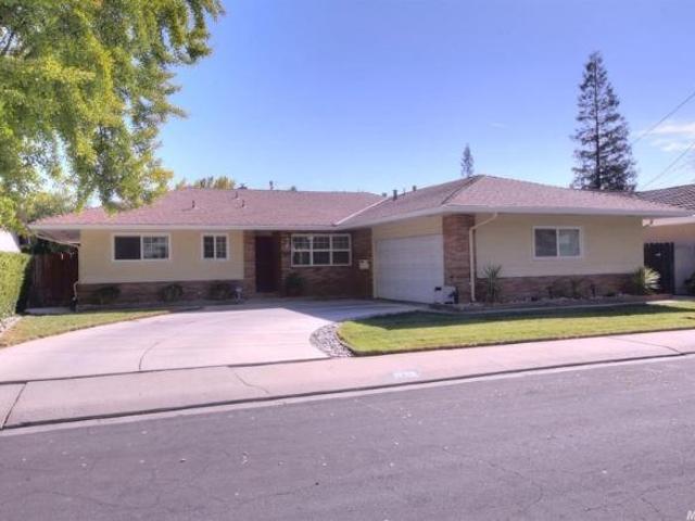 3 Br, 2 bath, Single Family 1722 Idylwood Court