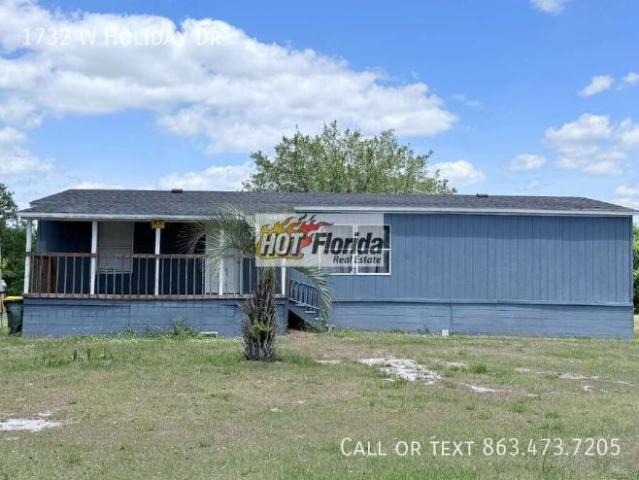 3 Br, 2 bath, Single Family 1732 W Holiday Dr