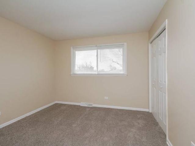 3 Br, 2 bath, Single Family 17342 Oriole Ave