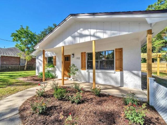 3 Br, 2 bath, Single Family 1752 Hopper St