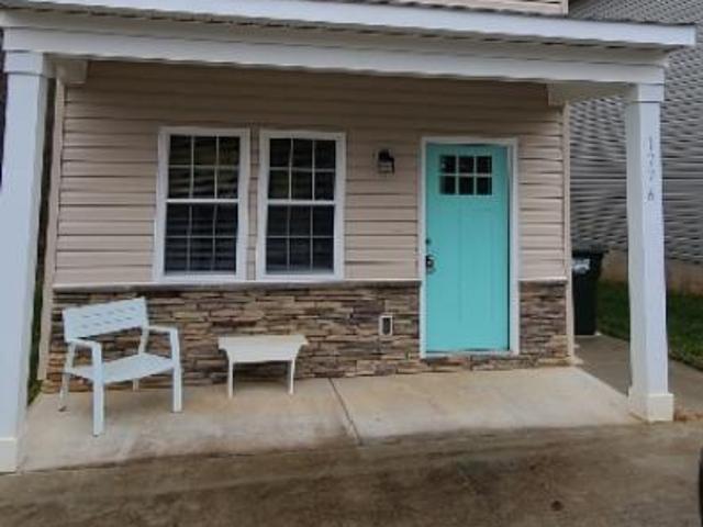 3 Br, 2 bath, Single Family 1776 17th Ave