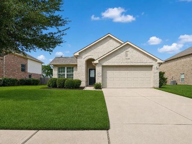 3 Br, 2 bath, Single Family 17910 Royal Gate Ln