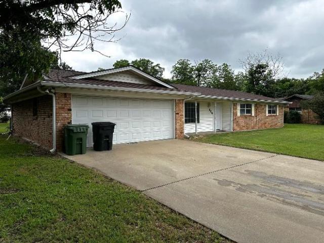 3 Br, 2 bath, Single Family 179 Weldon Dr