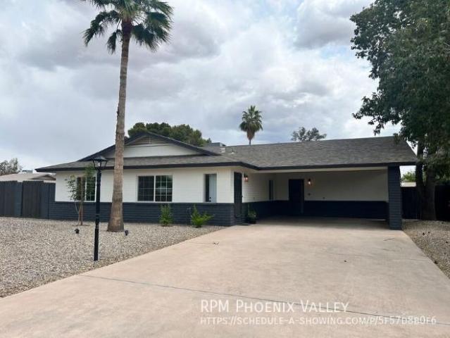 3 Br, 2 bath, Single Family 18001 N 43rd Way
