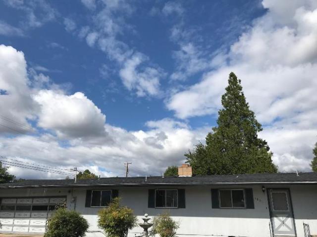 3 Br, 2 bath, Single Family 1801 Siskiyou Blvd