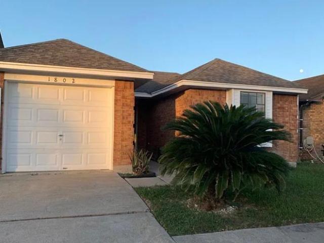 3 Br, 2 bath, Single Family 1802 Bobcat Lane
