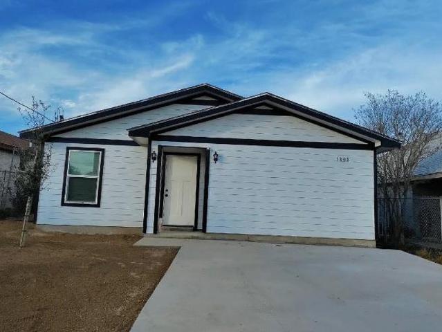 3 Br, 2 bath, Single Family 1808 Chacon St