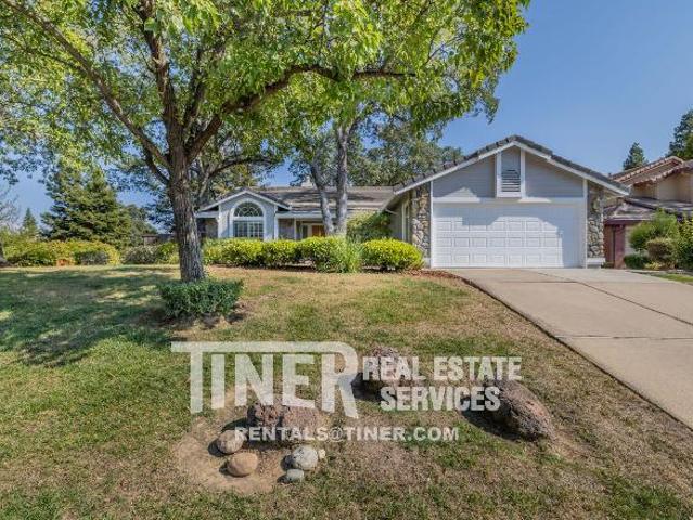 3 Br, 2 bath, Single Family 180 Briggs Ranch Drive
