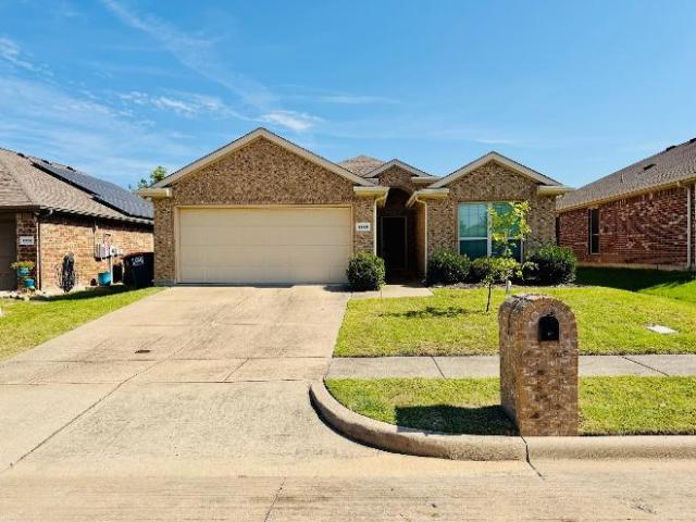 3 Br, 2 bath, Single Family 1810 Carol Ln
