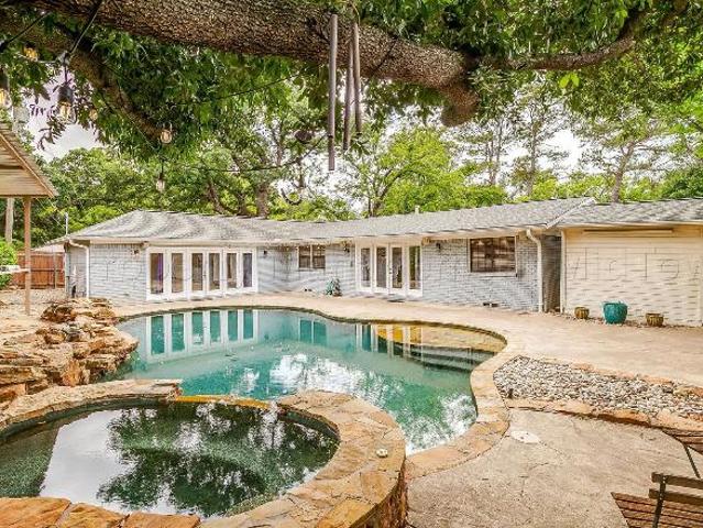 3 Br, 2 bath, Single Family 1813 Thomas Pl