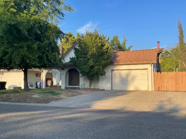 3 Br, 2 bath, Single Family 1816 Richmond St