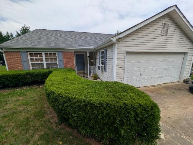 3 Br, 2 bath, Single Family 1819 Arlington Ave