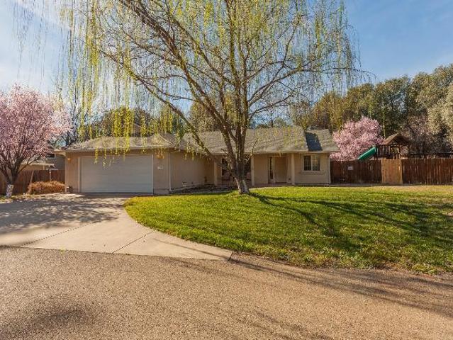 3 Br, 2 bath, Single Family 1822 Heller Lane