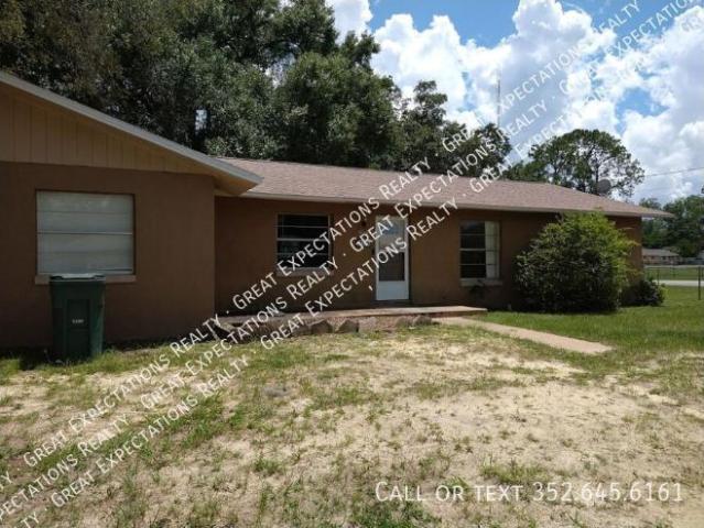 3 Br, 2 bath, Single Family 1822 SW 6th Street
