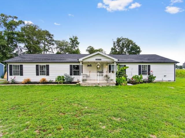 3 Br, 2 bath, Single Family 18235 Little Hill Road